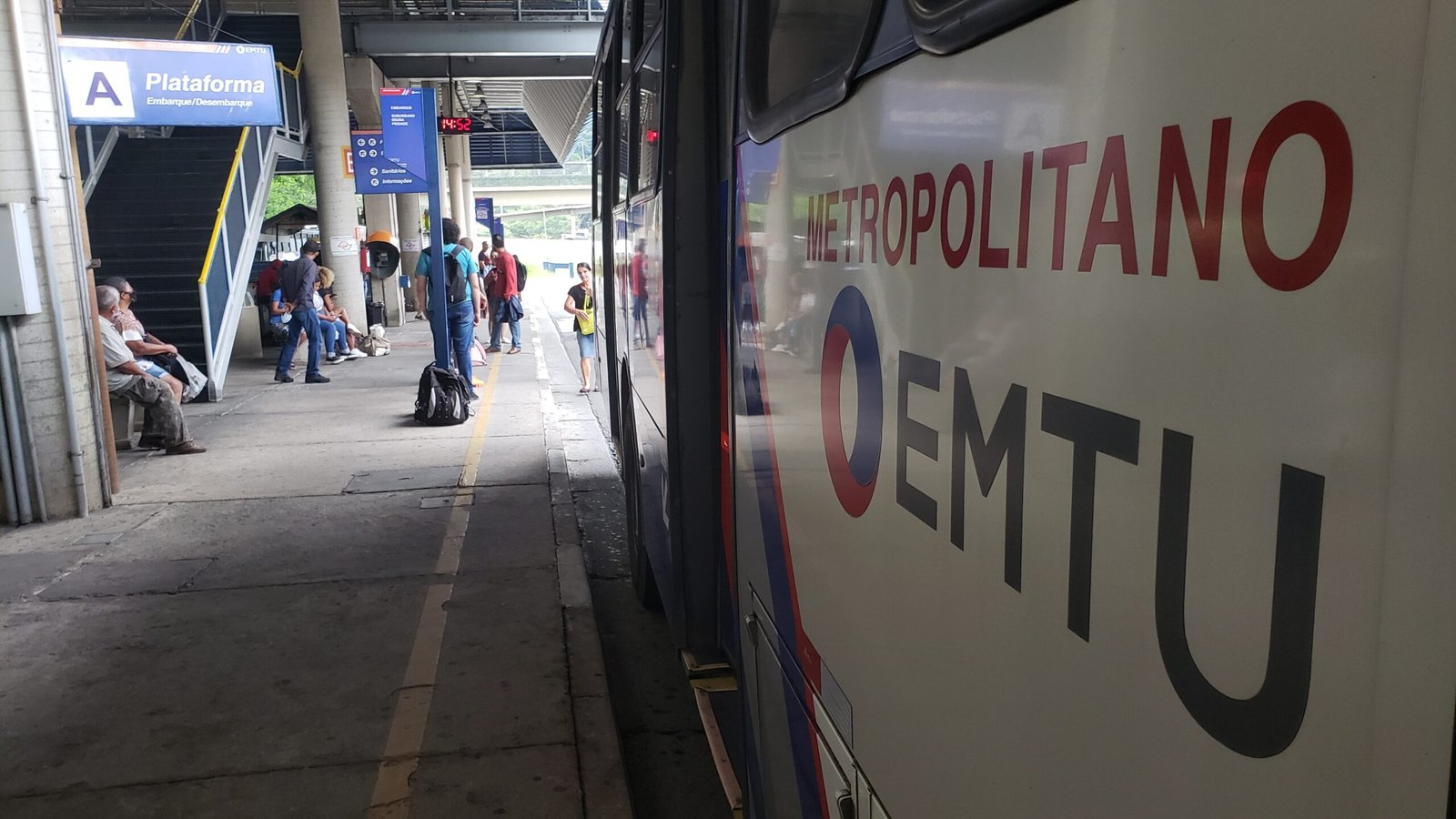 EMTU alterou horários de oito linhas EMTU alterou horários de oito linhas